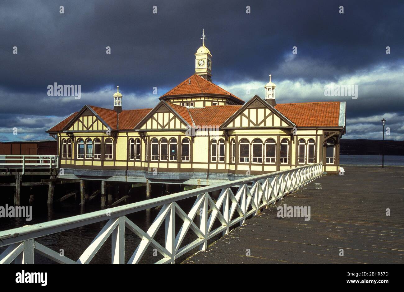 Dunoon pier hi-res stock photography and images - Alamy