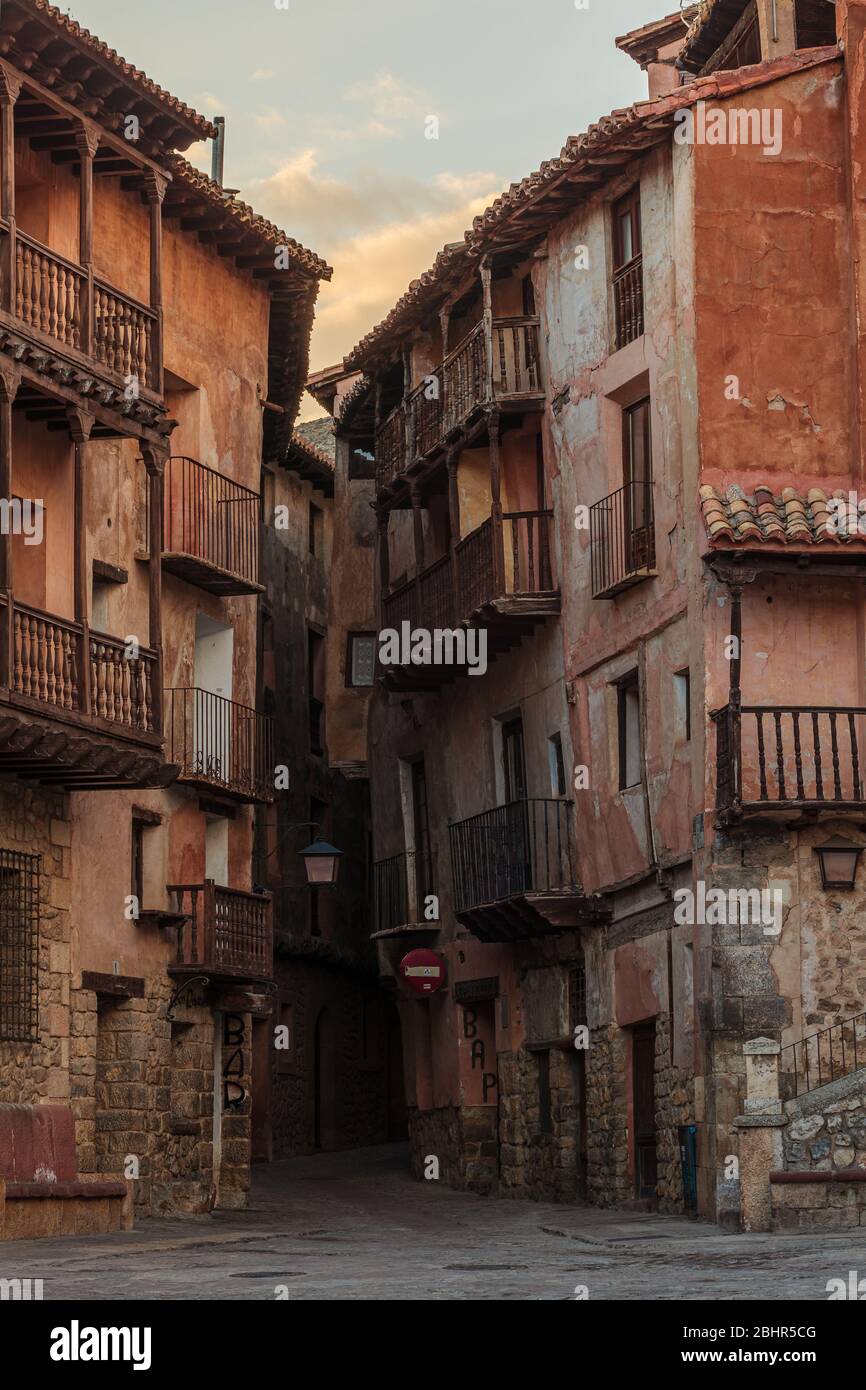 The back streets and alleys of Albarracin, Spain Stock Photo - Alamy