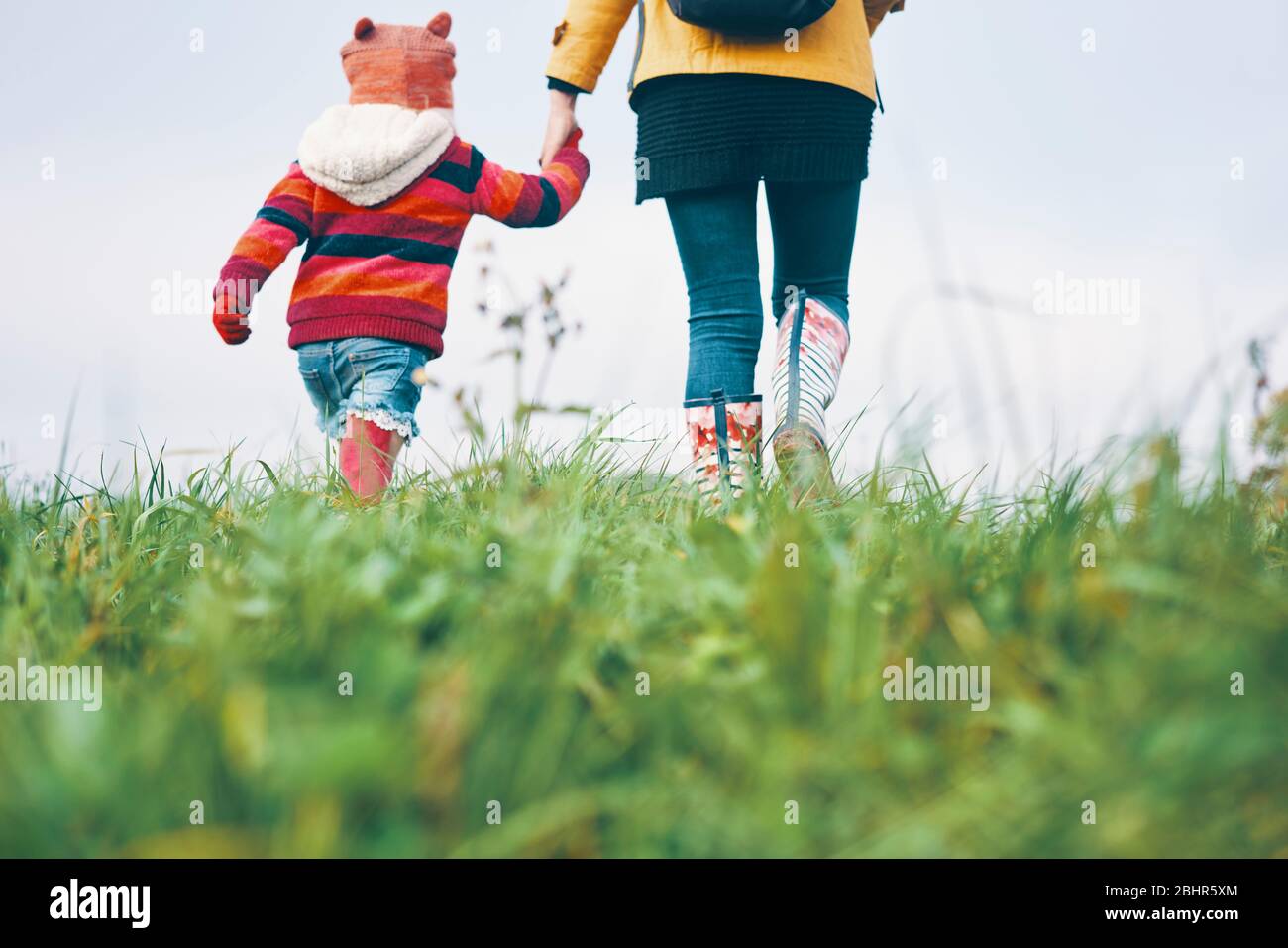 Child walking away from camera hi-res stock photography and images - Alamy