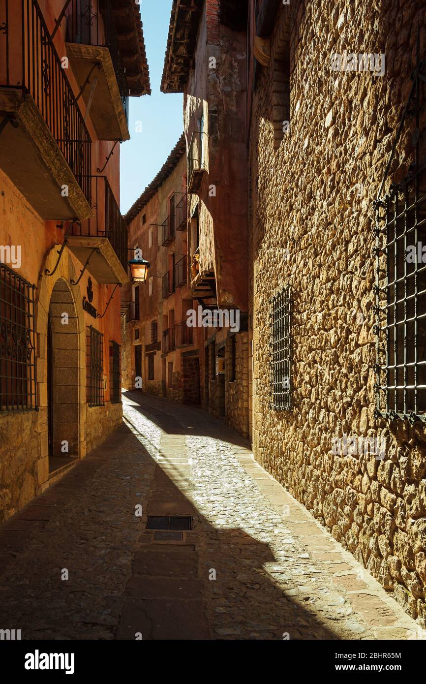 The back streets and alleys of Albarracin, Spain Stock Photo - Alamy