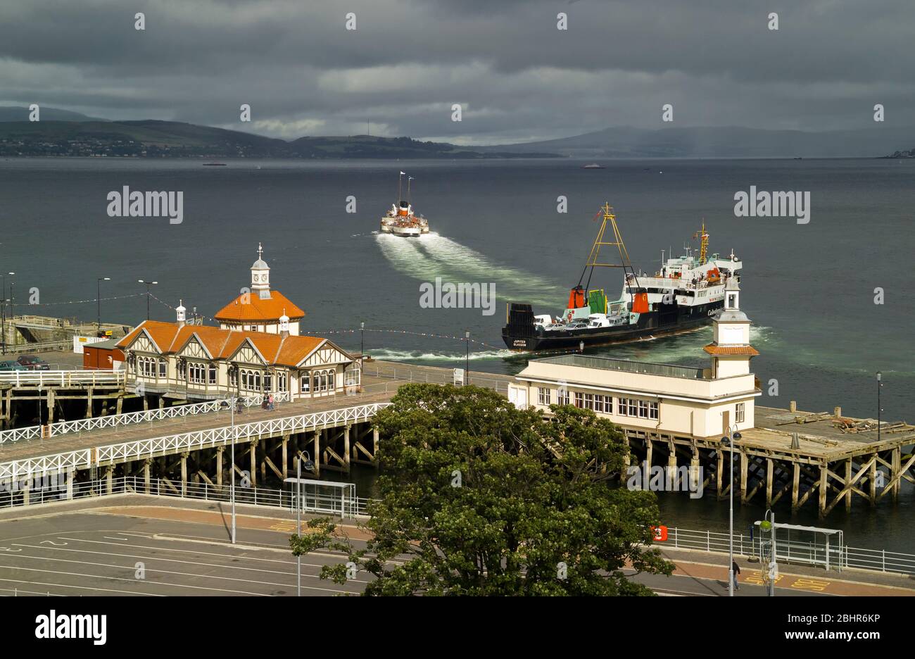 Dunnon Pier with Jupiter and Waverley, Circa 2005 Stock Photo - Alamy