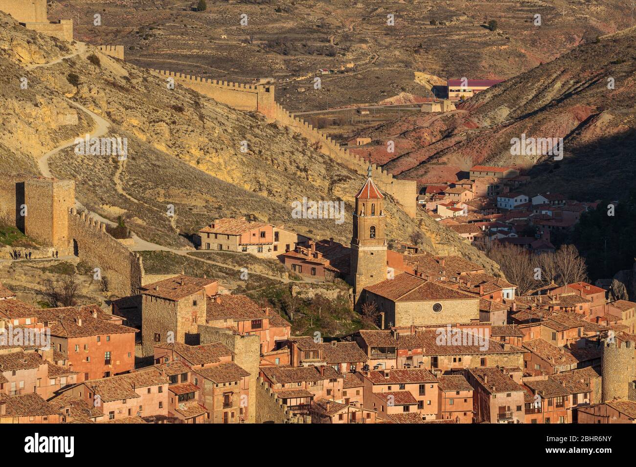 Albarracín and the city wall Stock Photo - Alamy