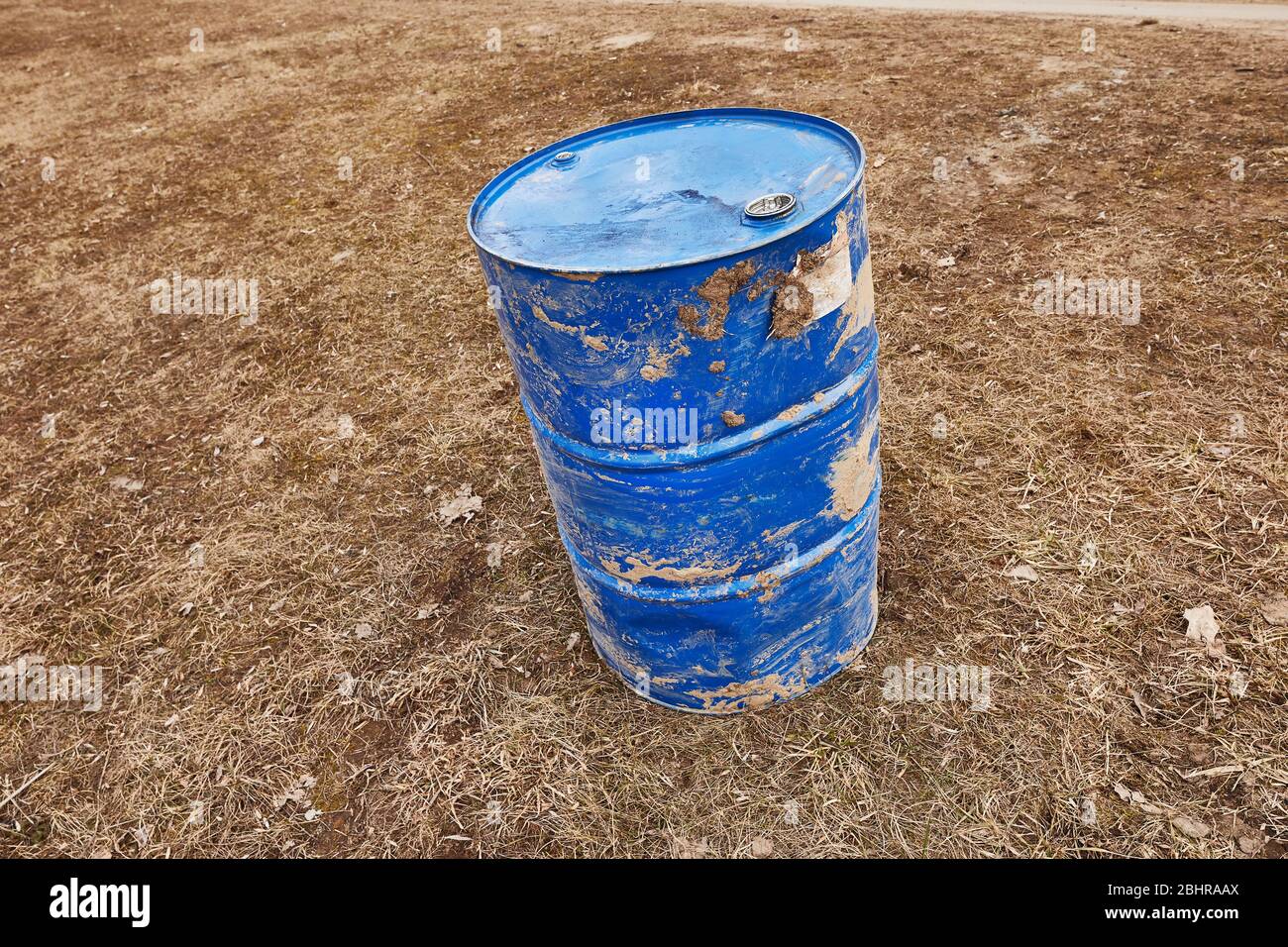 Dirty Blue Oil Barrel Stock Photo - Alamy