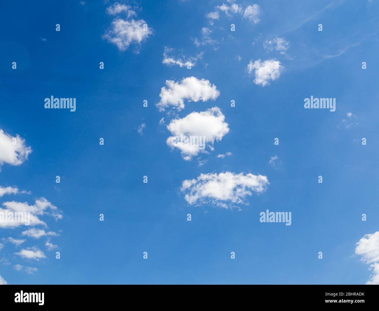 Cumulus humilis clouds background blue sky Stock Photo - Alamy
