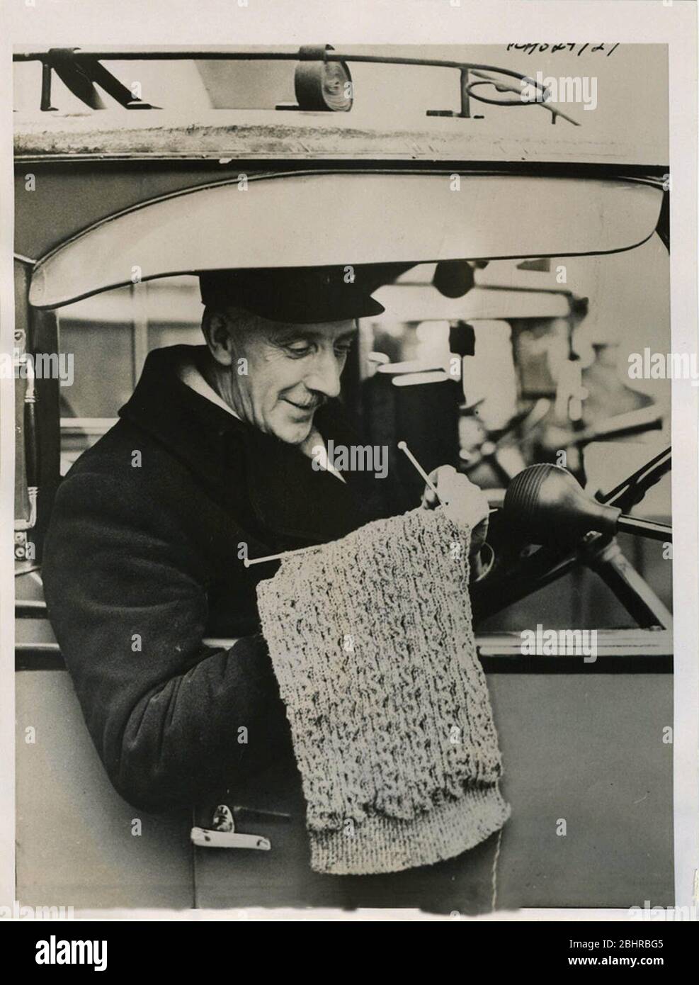 Vintage photos of people knitting Stock Photo - Alamy