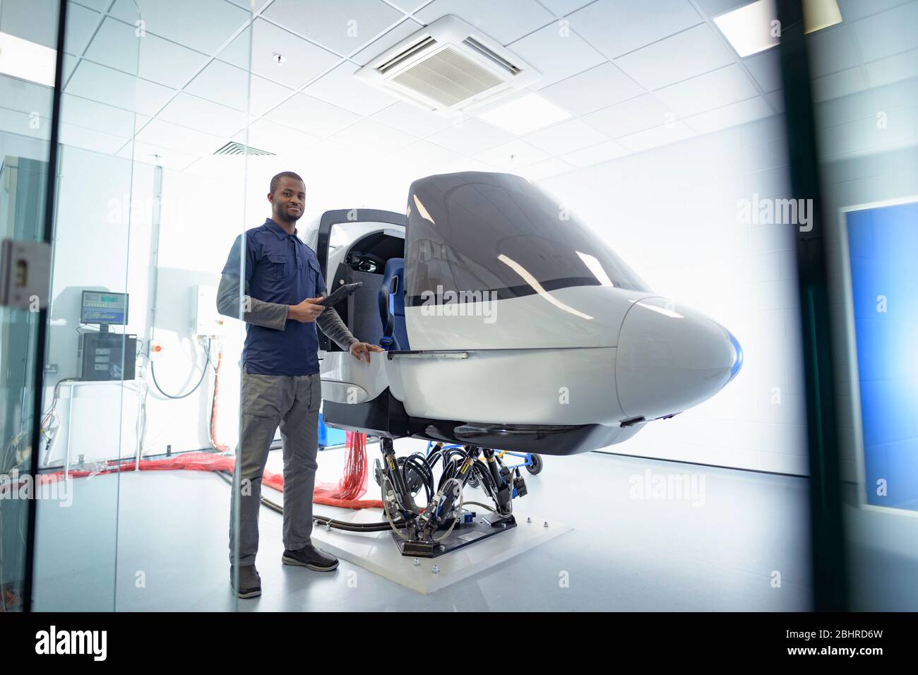 Full flight simulator hi-res stock photography and images - Alamy