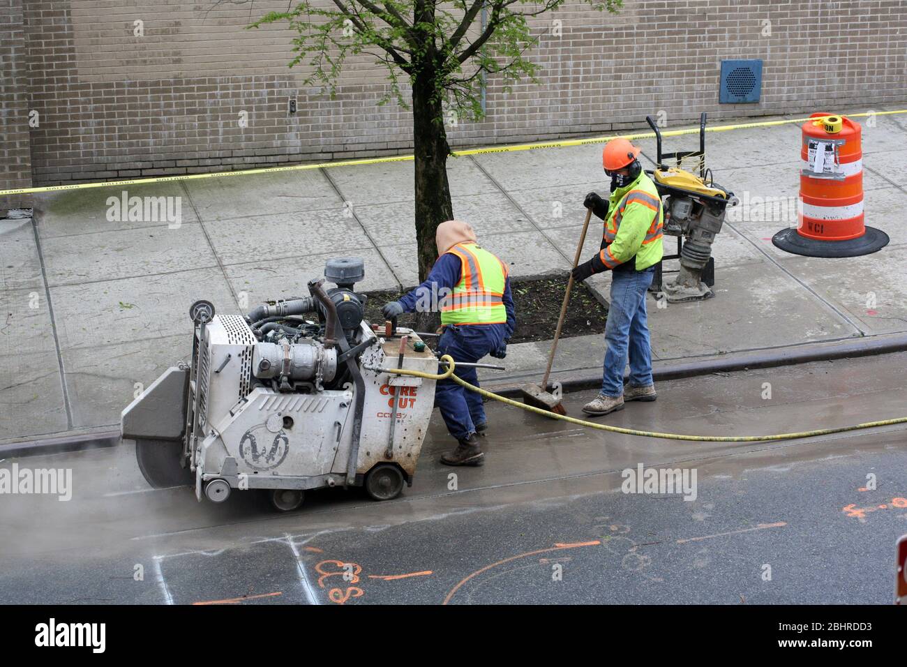 City utility repairs hi-res stock photography and images - Alamy