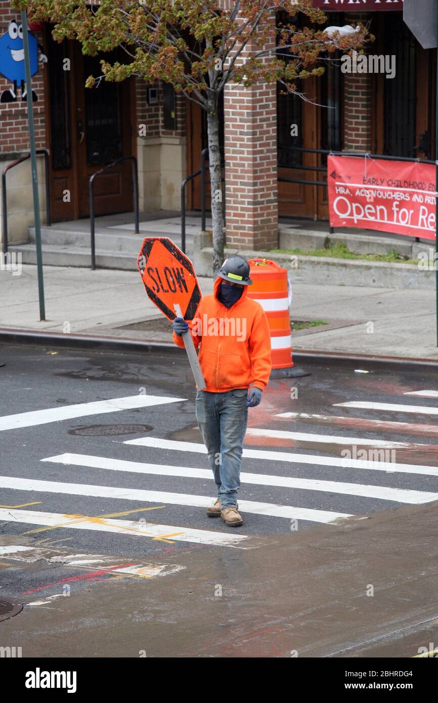 City utility repairs hi-res stock photography and images - Alamy