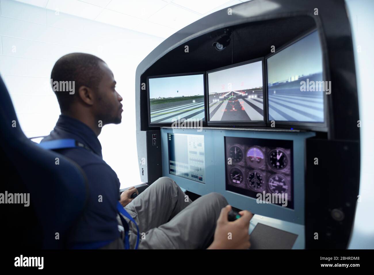 Simulator and university hi-res stock photography and images - Alamy