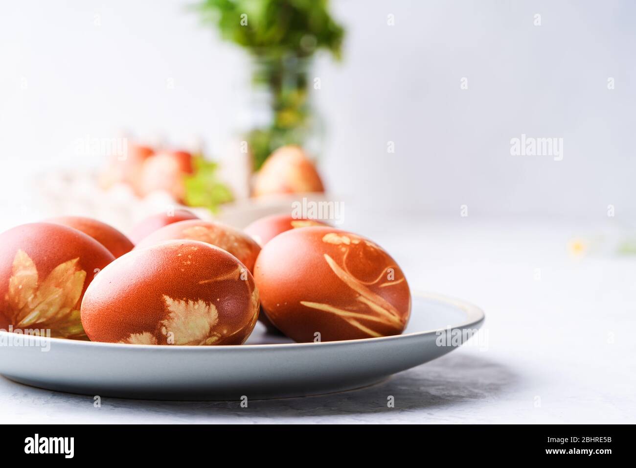 Naturally dyed with onion shells Easter eggs, springtime plants, zero ...