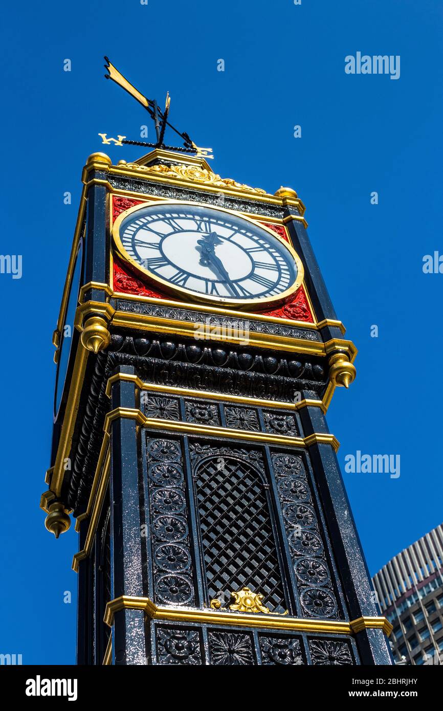 Little ben victoria station london hi-res stock photography and images ...