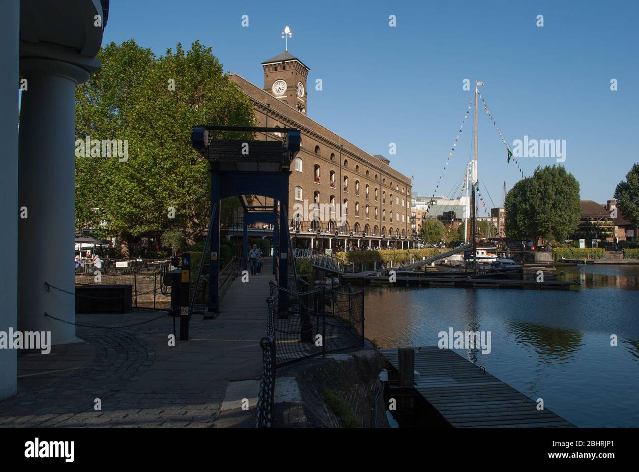 Wapping london docks hi-res stock photography and images - Alamy