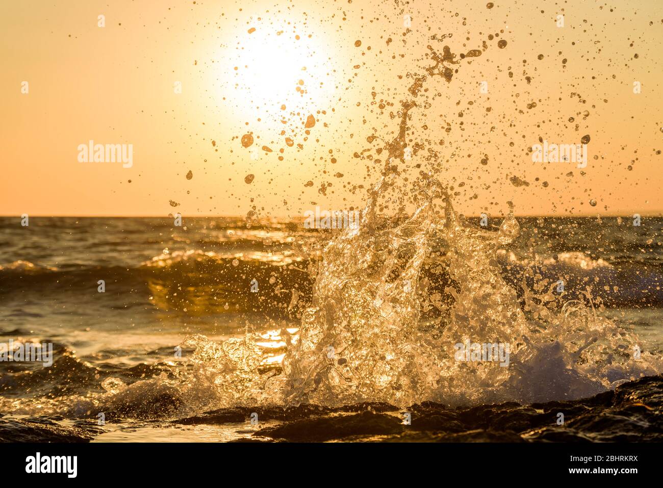 Splash silhouette hi-res stock photography and images - Alamy