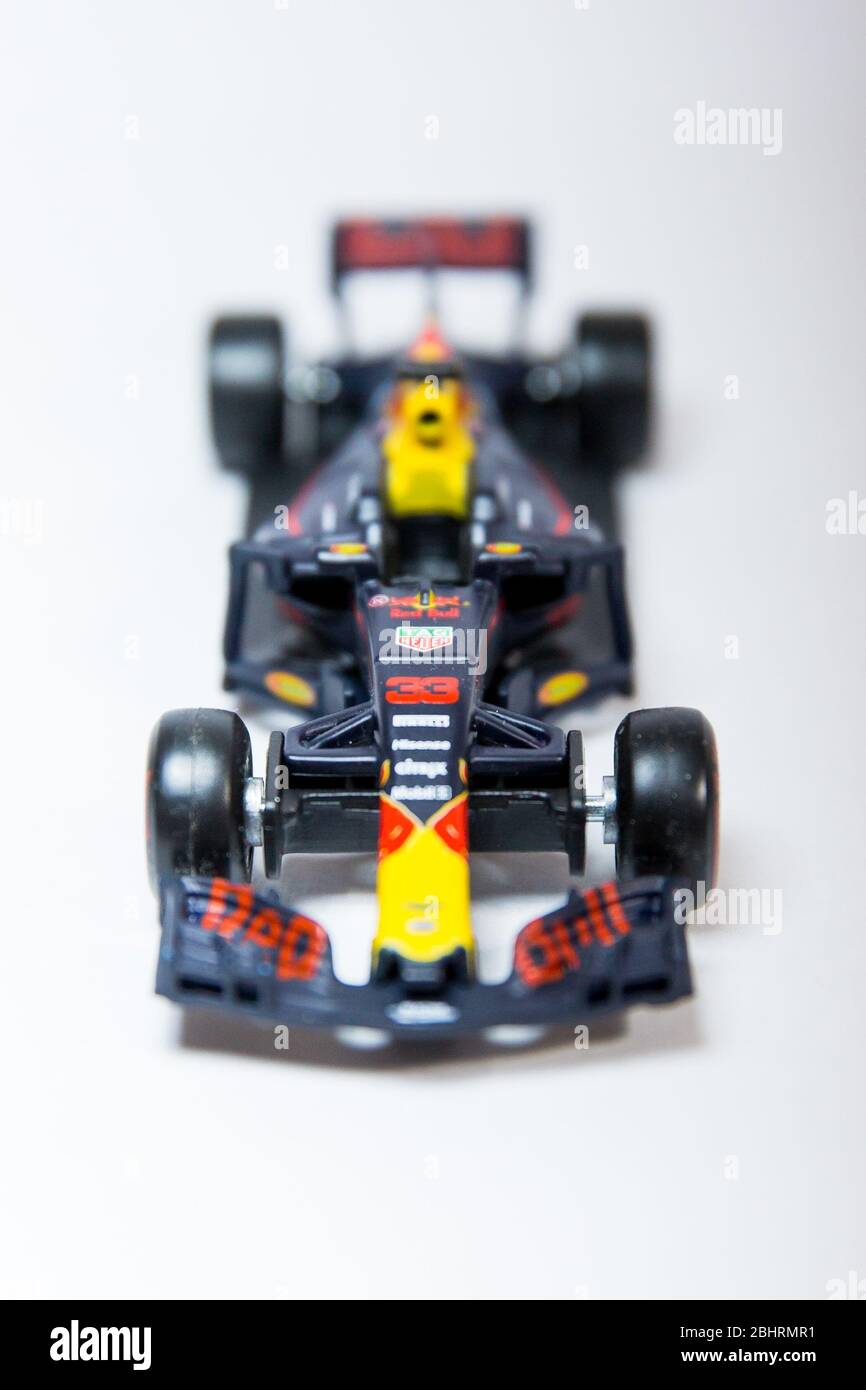 Bburago Red Bull Racing RB13 1:43 model Formula One car. Max Verstappen ...