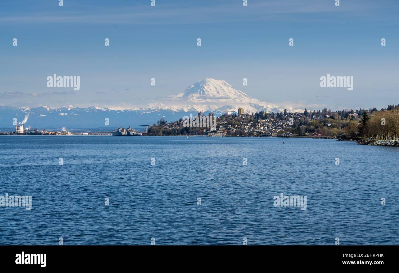 A view of the Port of Tacoma and Mount Rainier from Ruston, Washington ...