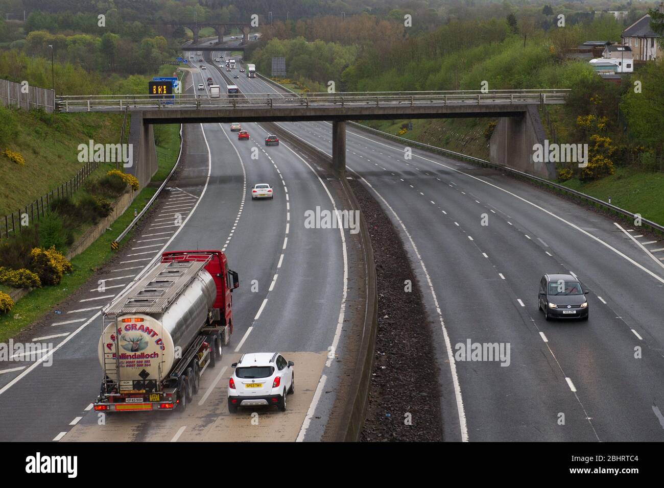 Castlecary, Scotland, UK. 27th Apr, 2020. Pictured: The M80 Motorway ...