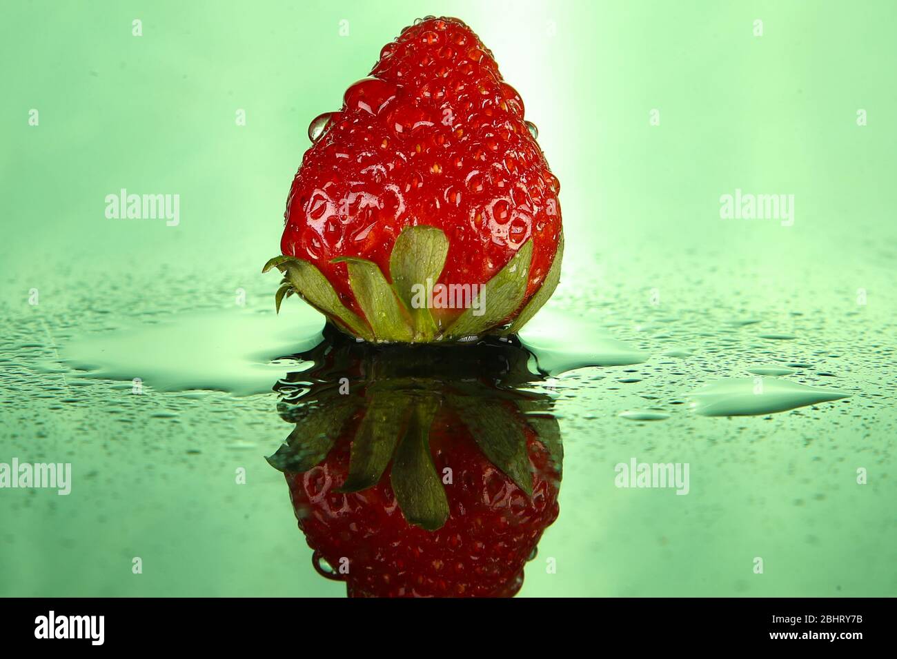 Close up reflection strobe lights hi-res stock photography and images ...