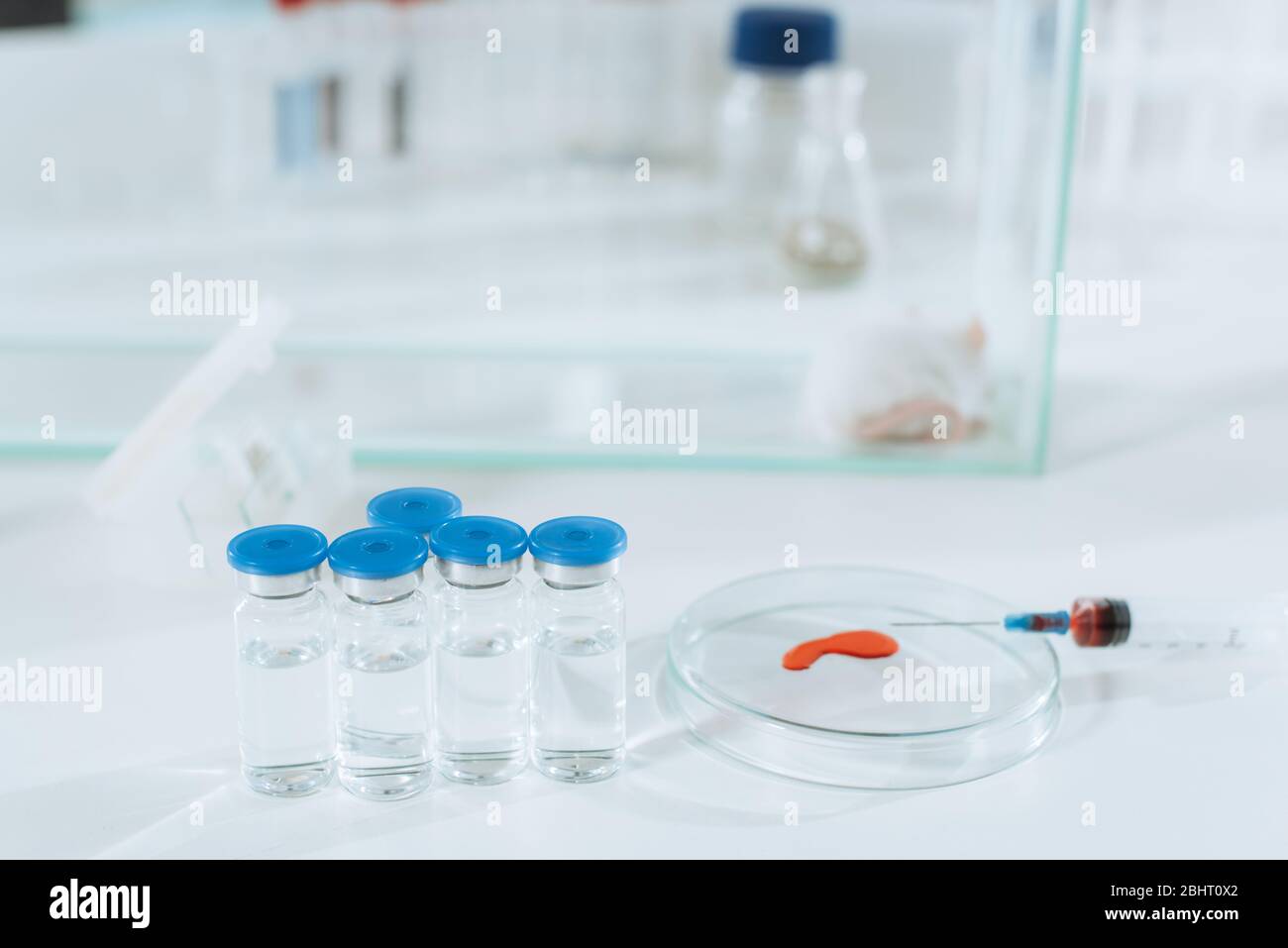 Sample containers hi-res stock photography and images - Alamy