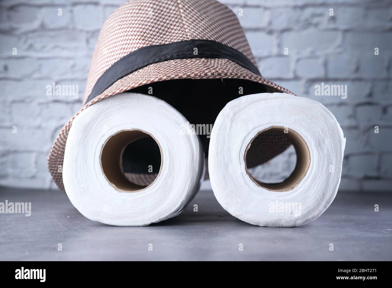 Toilet paper hat hi-res stock photography and images - Alamy