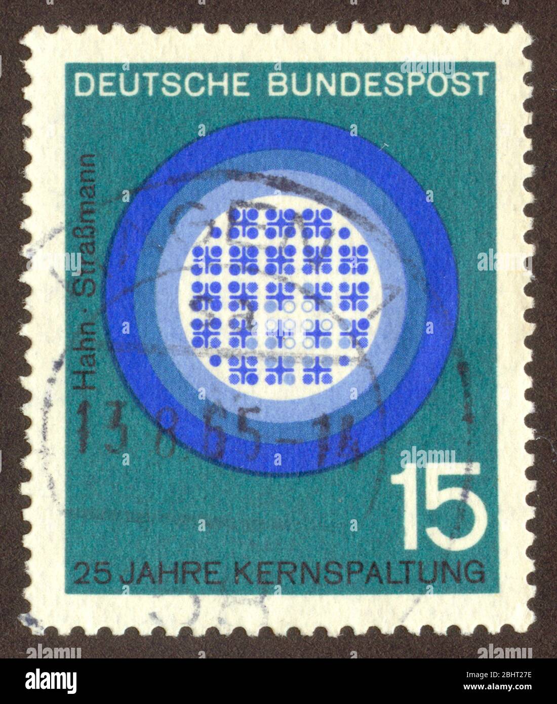 Hahn and strassmann hi-res stock photography and images - Alamy