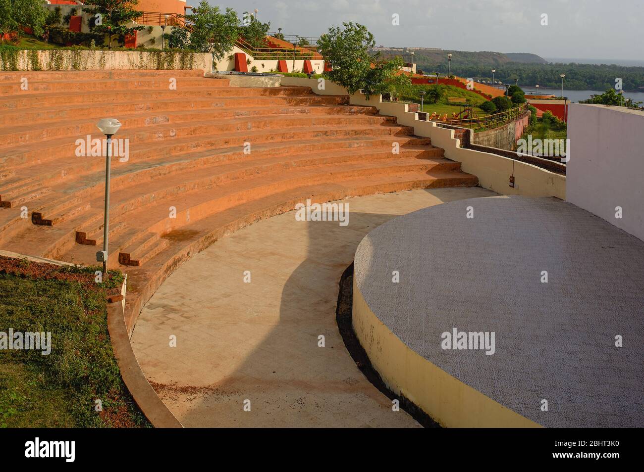 11 Jun 2009 Thiba Point Colosseum or Coliseum now Rajmata jijamata ...