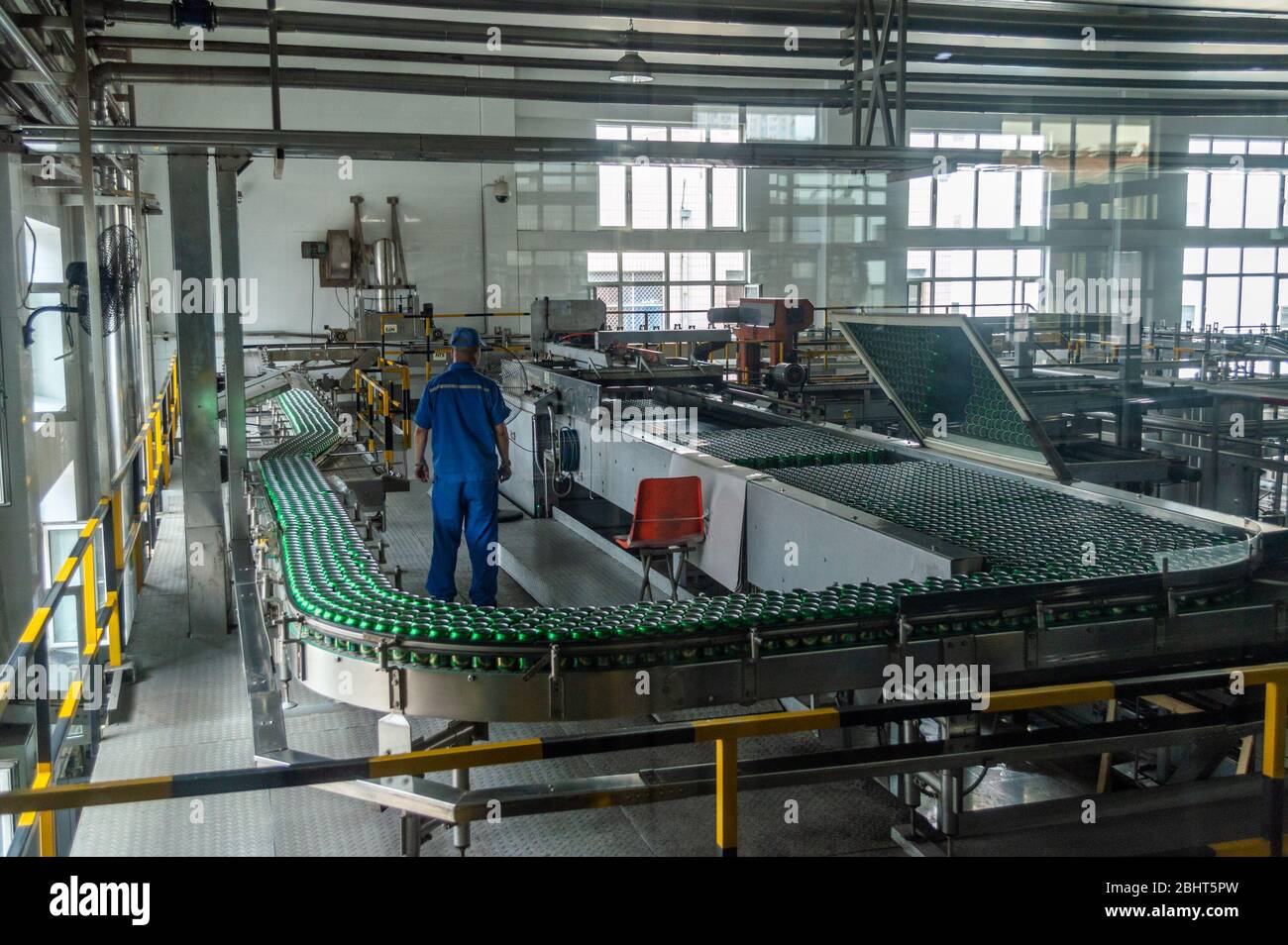 China mass production hi-res stock photography and images - Alamy