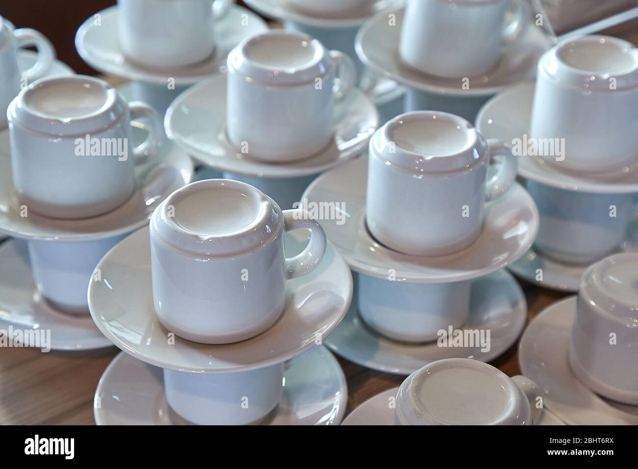 Piled up cups hi-res stock photography and images - Alamy