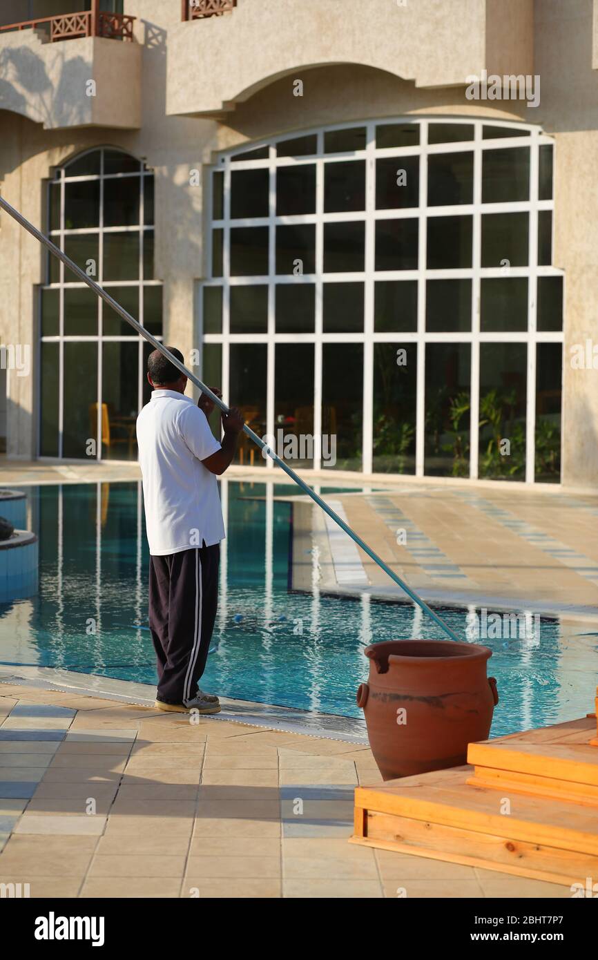 Maintenance worker hotel hi-res stock photography and images - Alamy