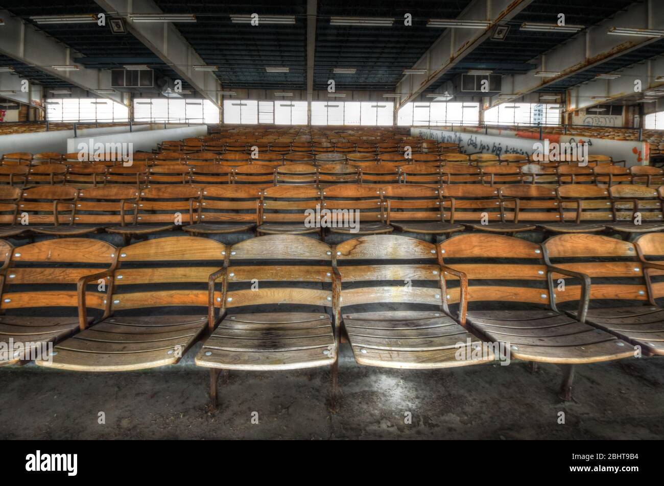Abandoned race track hi-res stock photography and images - Alamy
