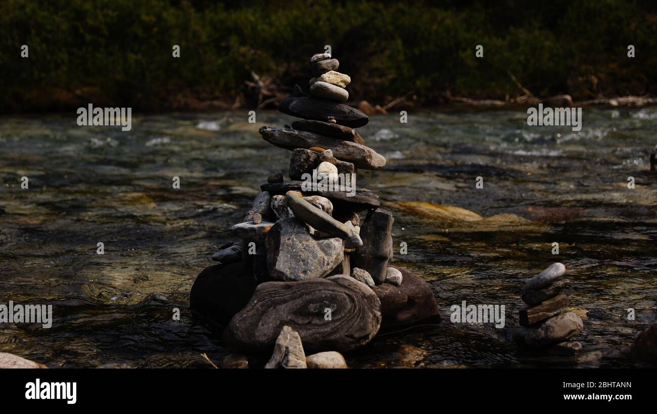 Balancing rocks hi-res stock photography and images - Alamy