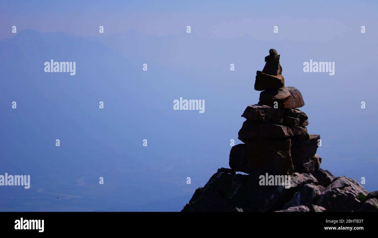 Water and rock structures hi-res stock photography and images - Alamy