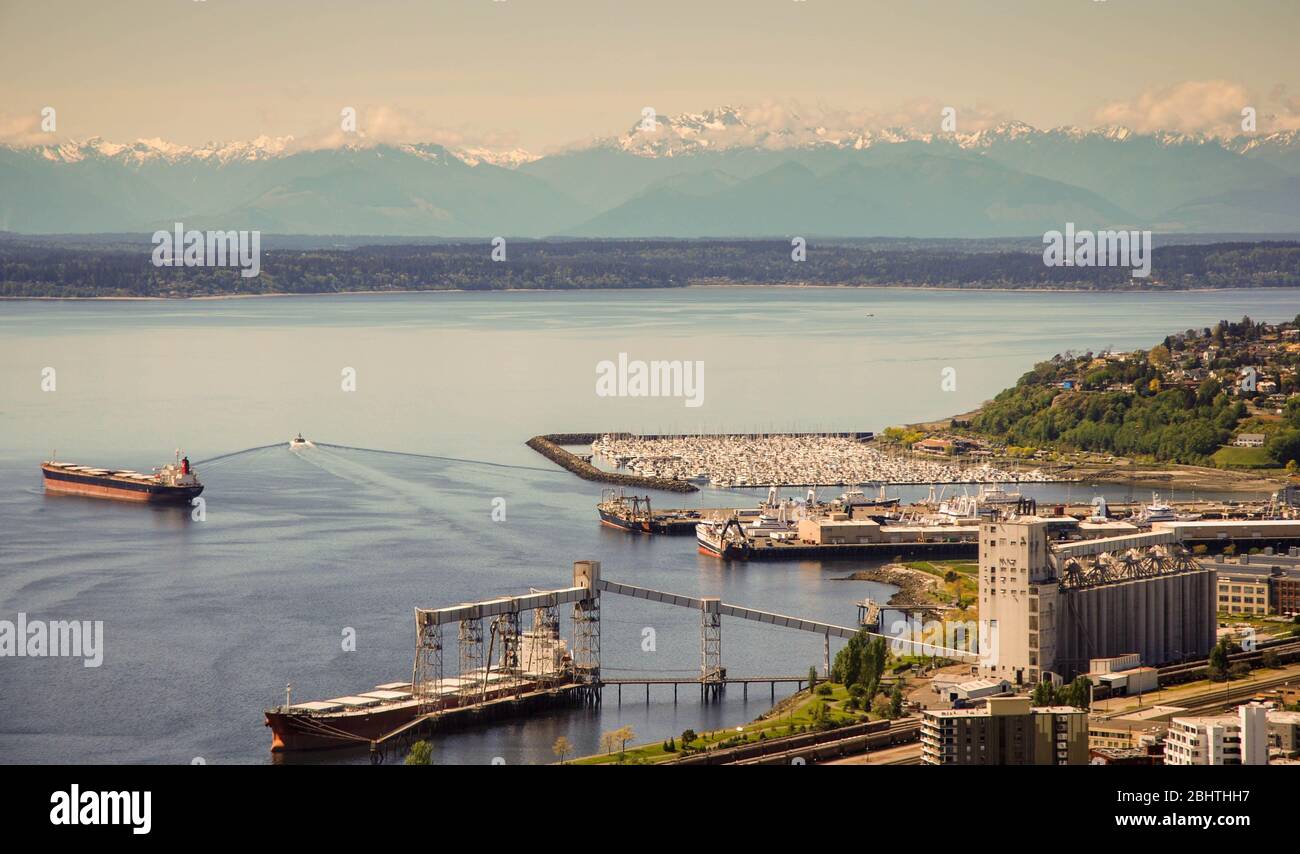 SEATTLE, WASHINGTON STATE, USA - MAY 2007: Wide angle view of the city ...