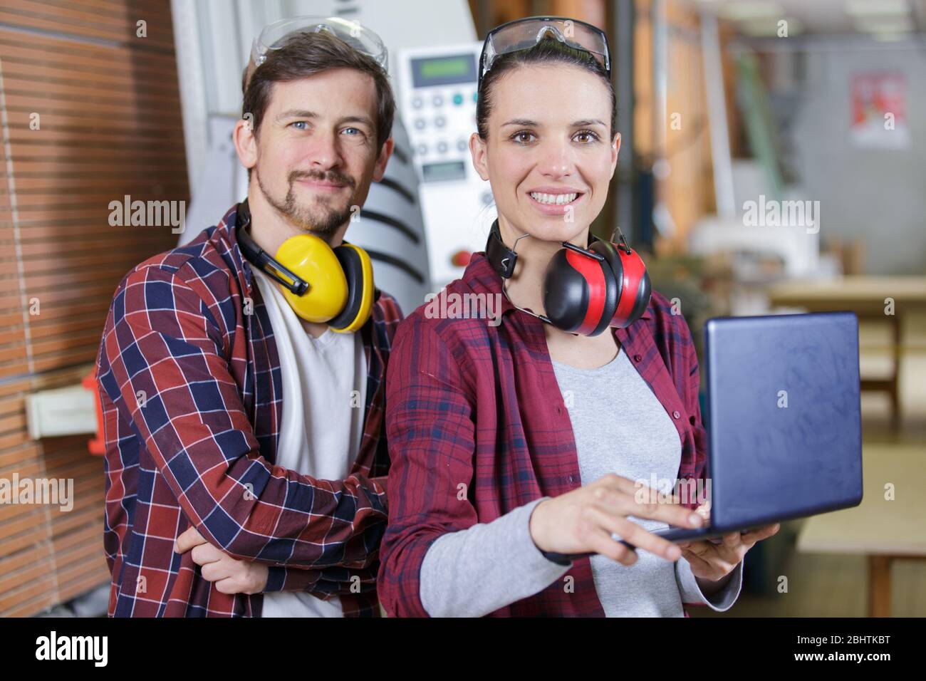 Couple in uniform hi-res stock photography and images - Alamy
