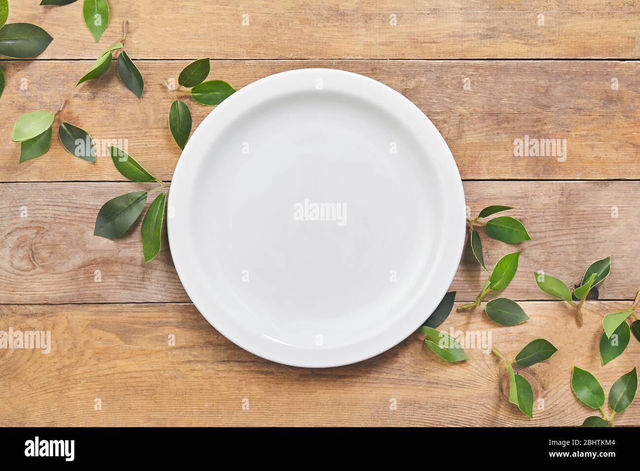 Empty plate cutlery table cloth hi-res stock photography and images - Alamy
