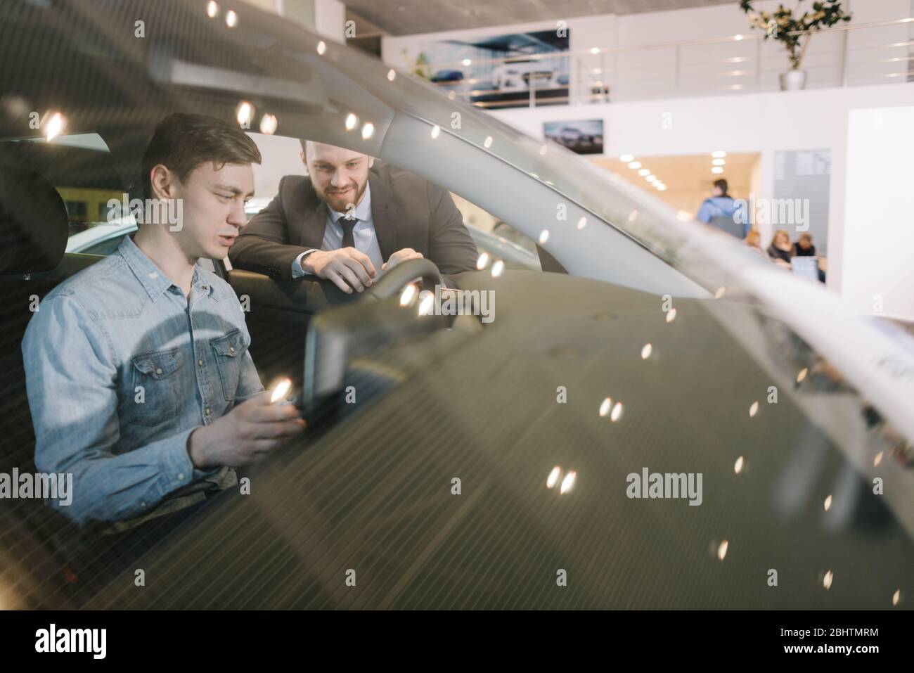 Buyer testing hi-res stock photography and images - Alamy