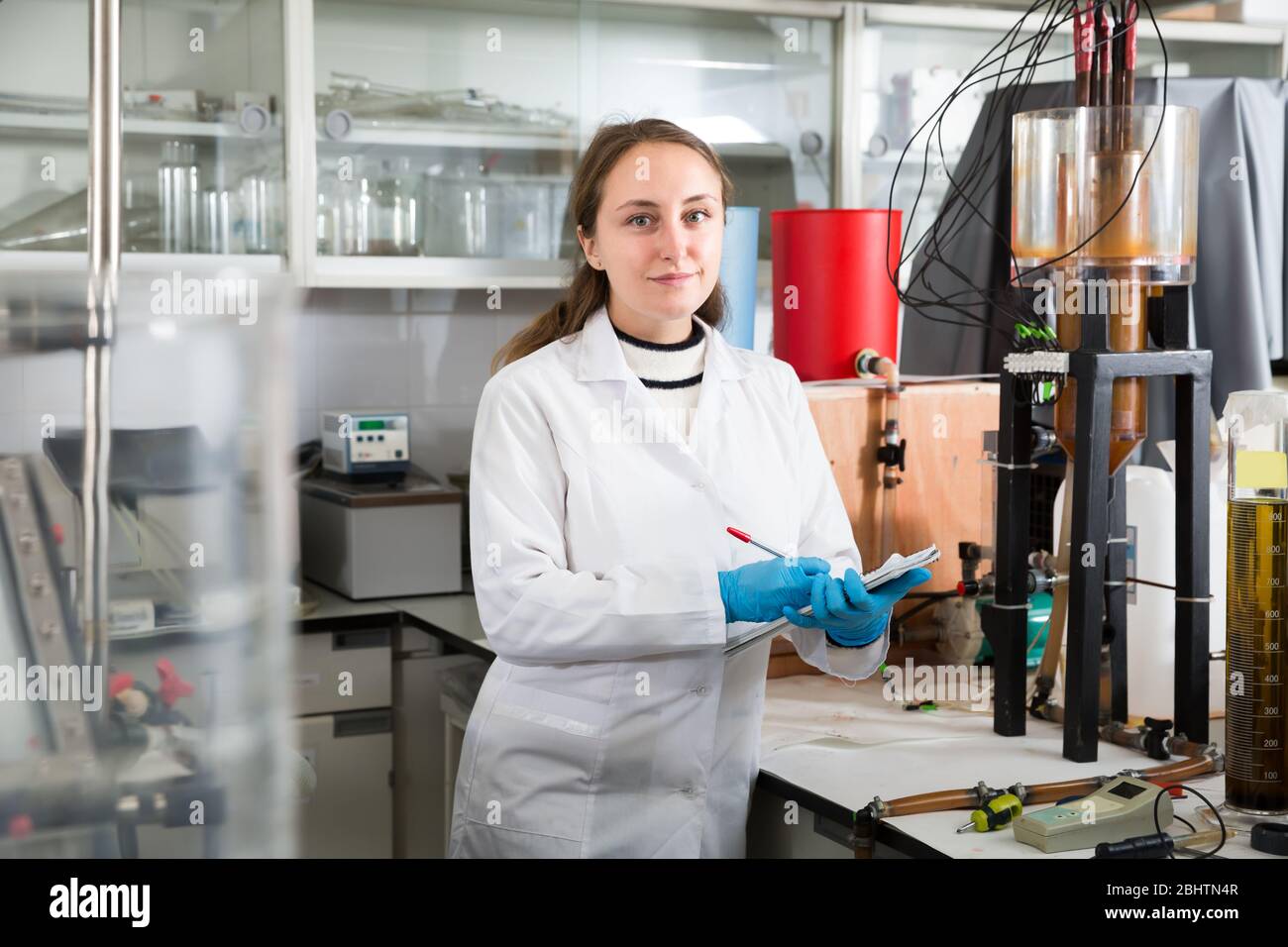 Scientific observation noting hi-res stock photography and images - Alamy