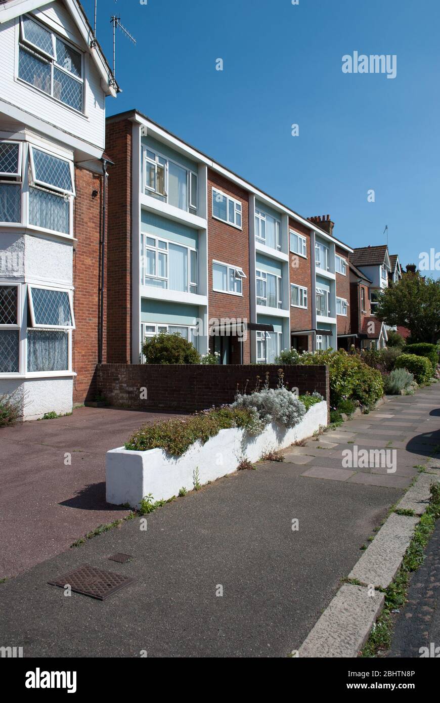 1950s housing architecture hi-res stock photography and images - Alamy