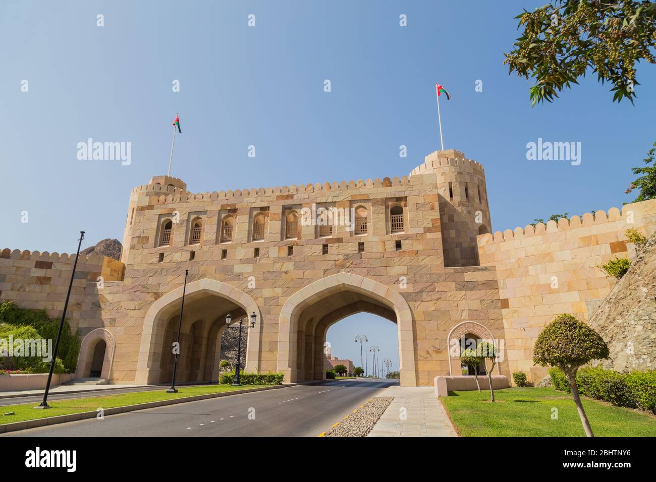 View of the old gate to the old town of Muscat, Oman Stock Photo - Alamy