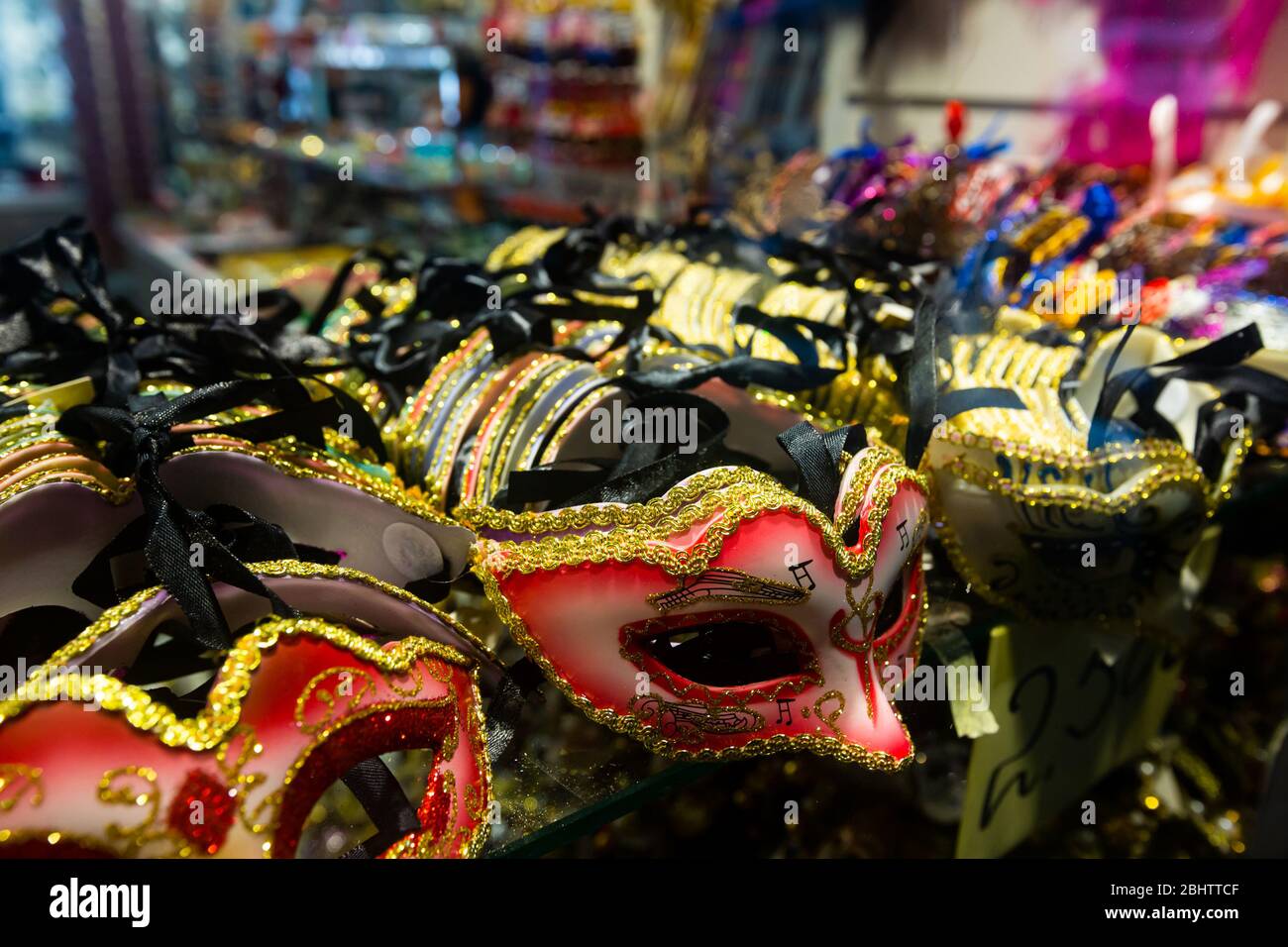 Traditional venician masks on shelves in shop in Venice, Italy Stock Photo - Alamy