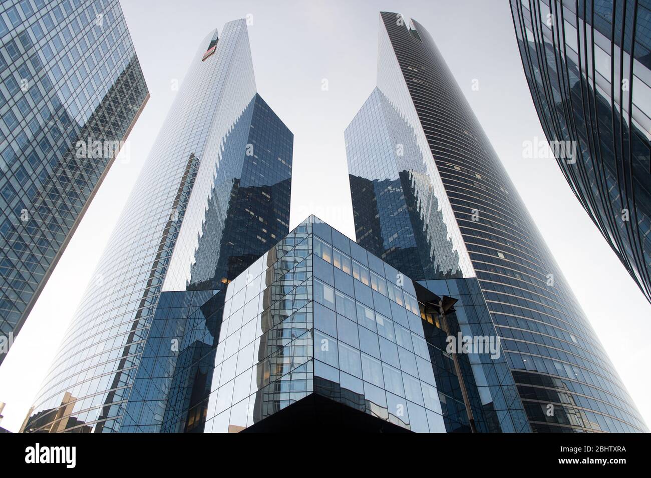 Paris, France - September 29, 2017: modern architecture of La Defense ...