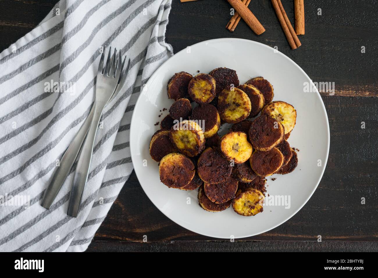 Caramel Cinnamon Baked Plantains: Baked plantain slices covered in ...