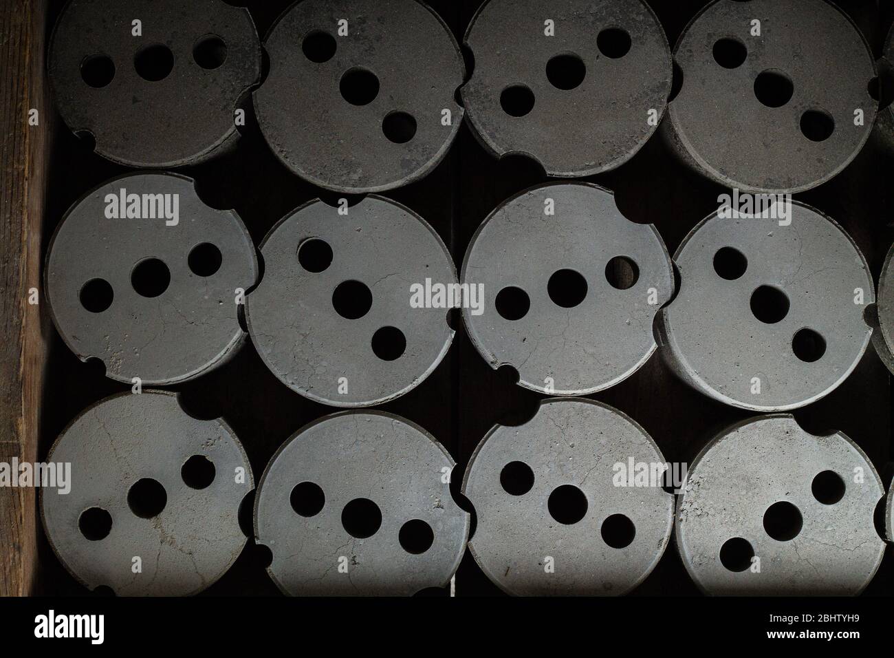 Custom Technical Ceramic Parts & Components Stock Photo - Alamy