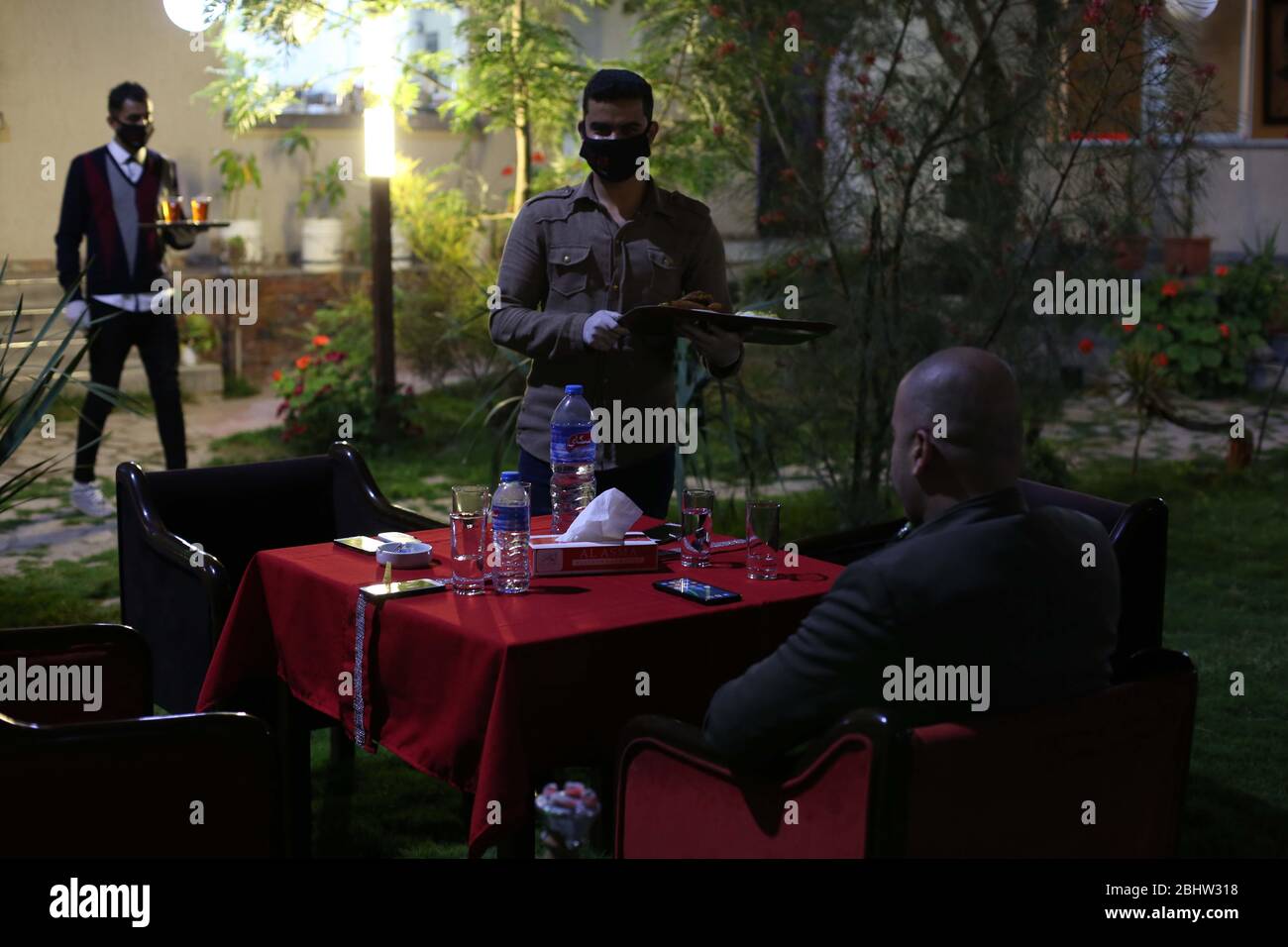 Gaza City, The Gaza Strip, Palestine. 27th Apr, 2020. A Palestinian ...