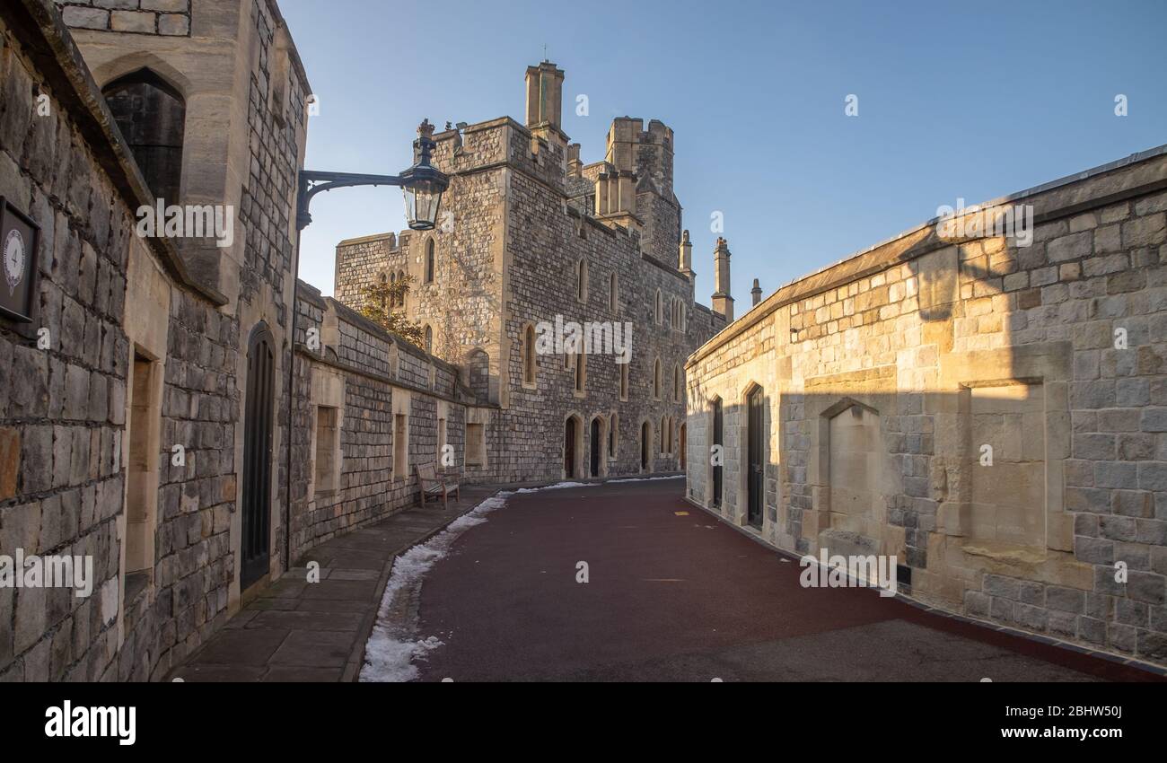 Windsor Castle and Riverside on the River Thames Stock Photo - Alamy