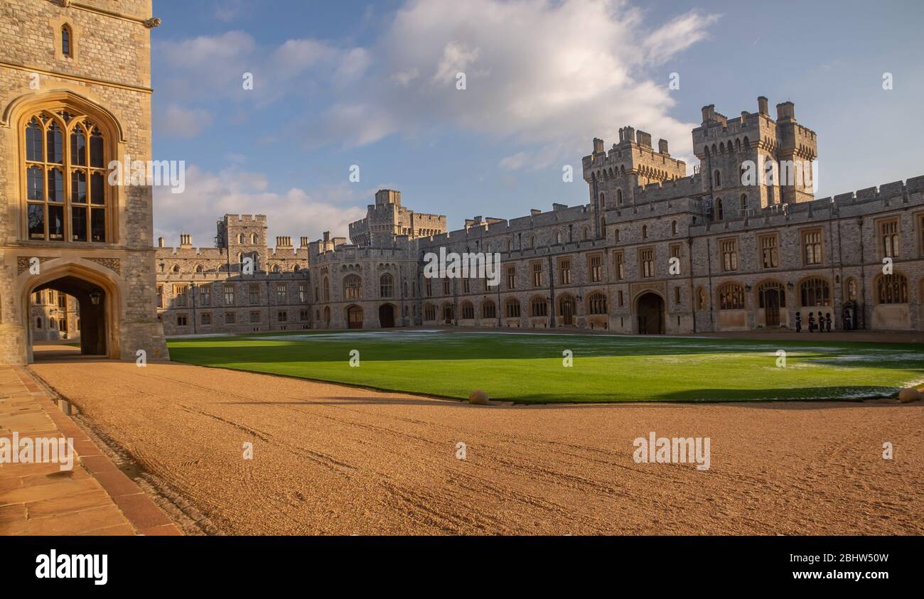 Windsor Castle and Riverside on the River Thames Stock Photo - Alamy