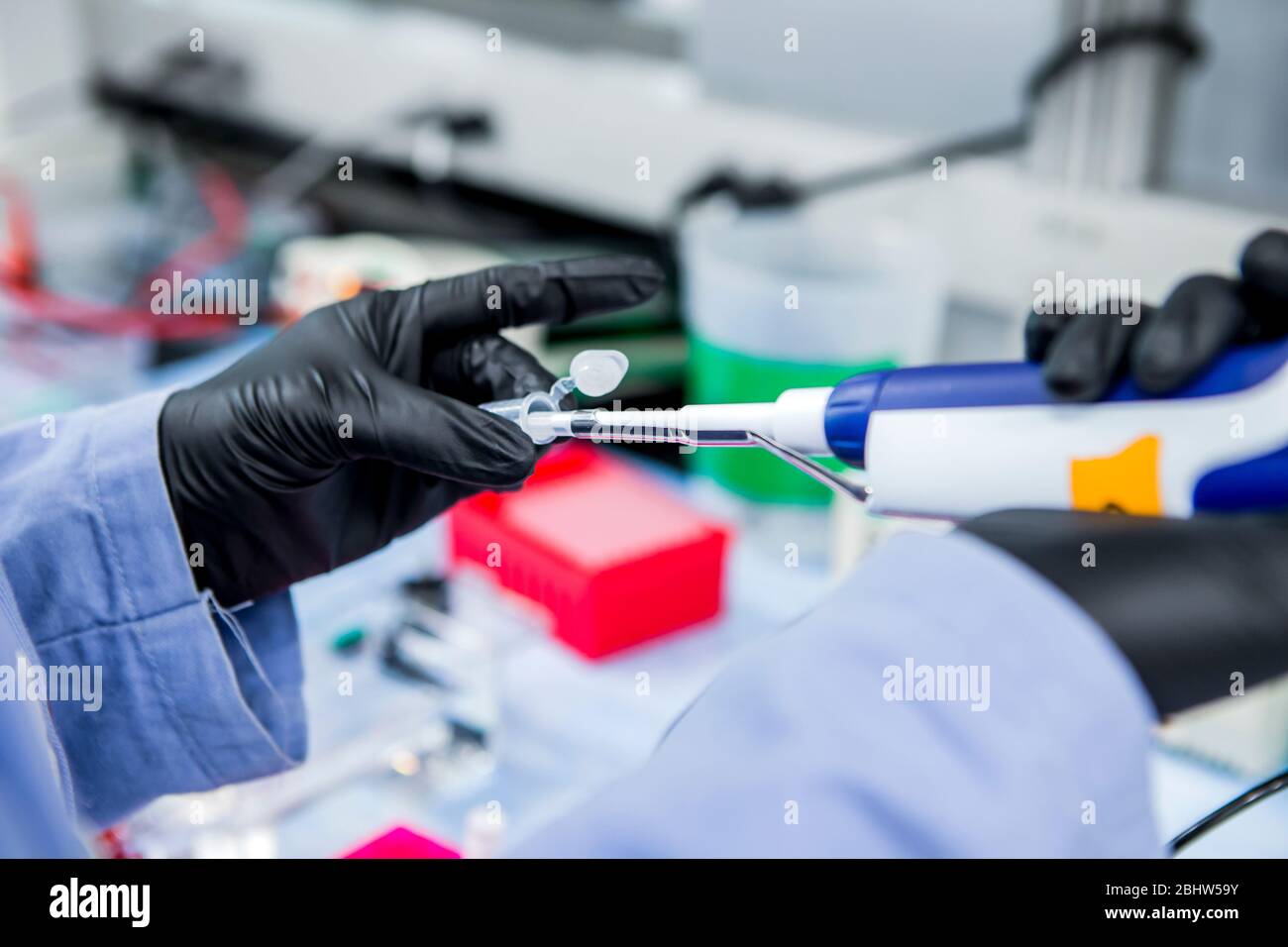 Bioscience laboratory hi-res stock photography and images - Alamy