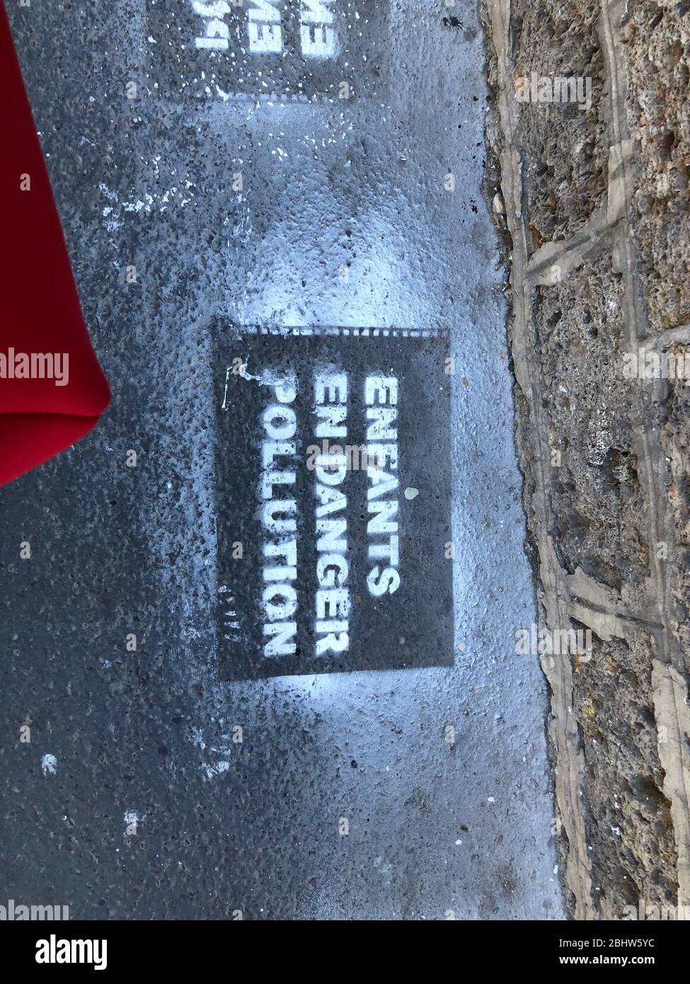 Children with pollution hi-res stock photography and images - Alamy