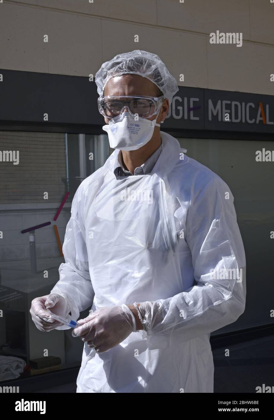 Coronavirus screening test Stock Photo - Alamy