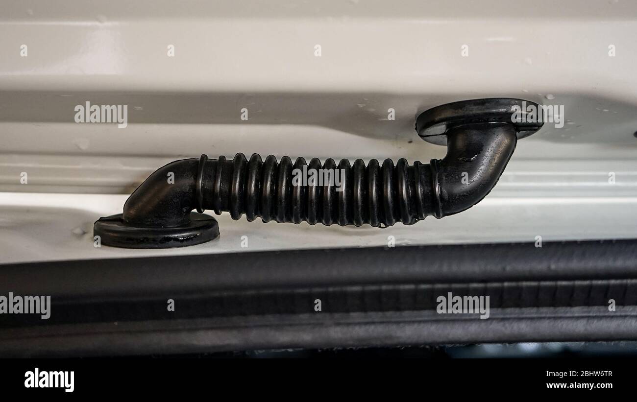 Close up the car trunk door hinges Stock Photo - Alamy