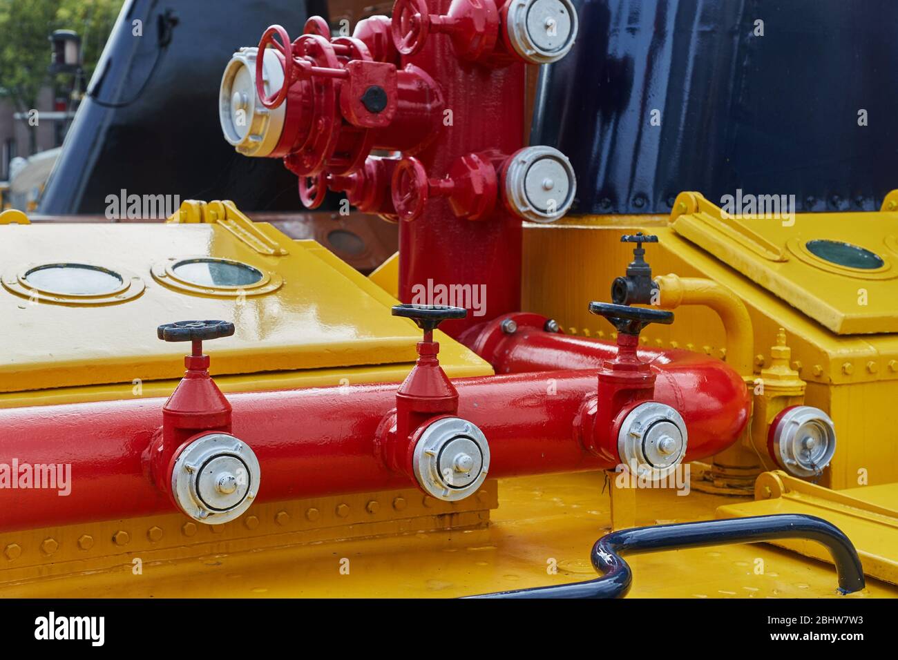 Firefighting ship hi-res stock photography and images - Alamy